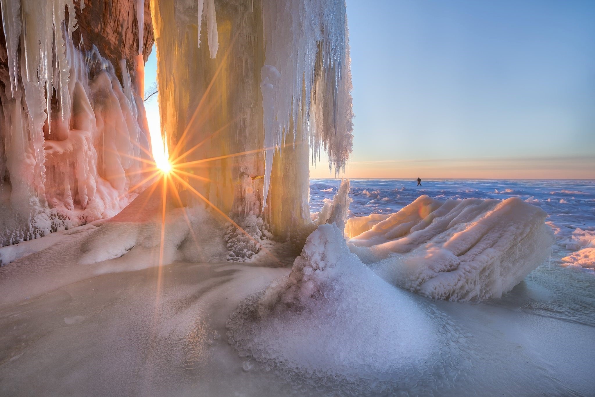 Apostle Islands Ice Caves 2019 – Apostle Islands Tours