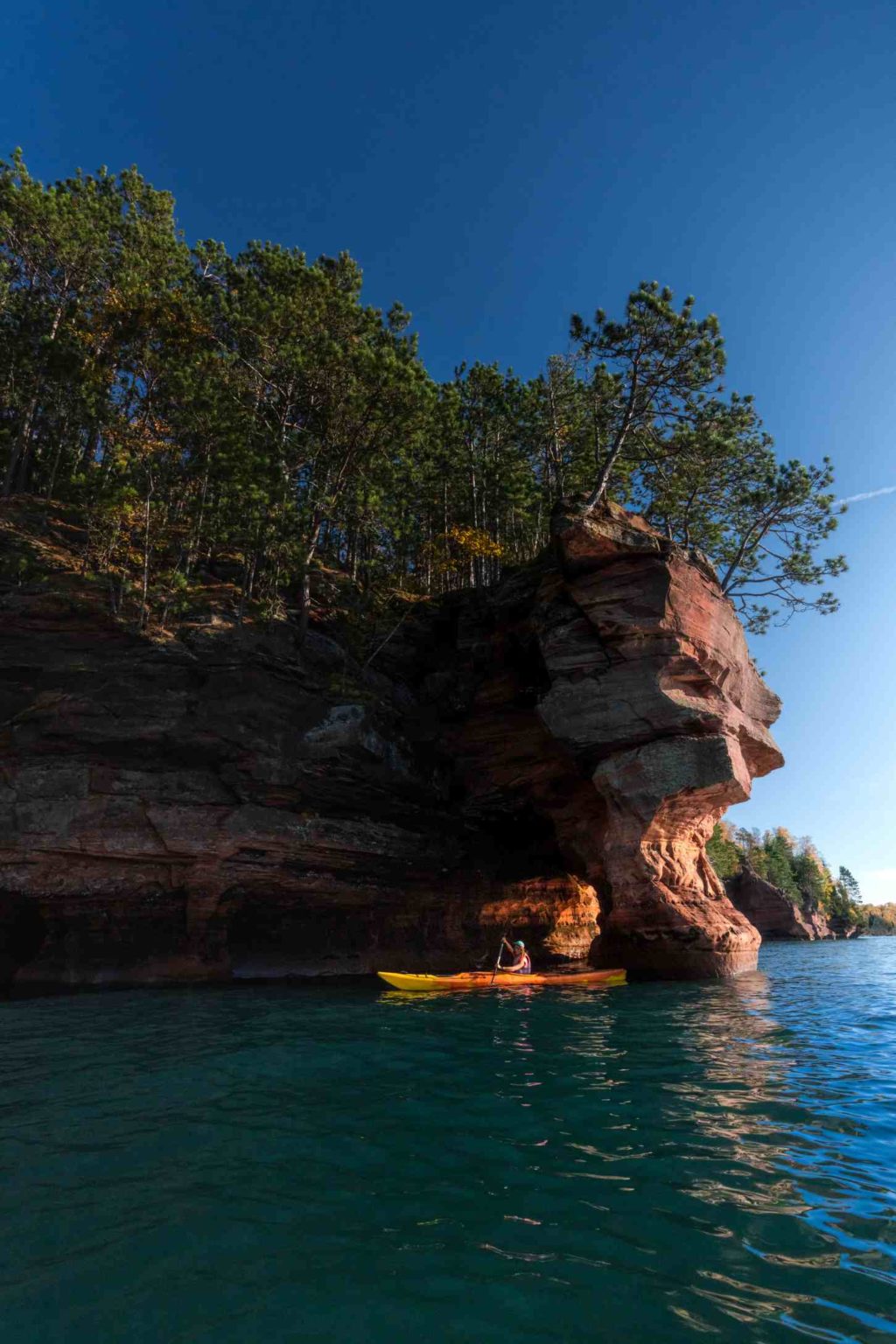 Apostle Islands Kayaking – Apostle Islands Sea Cave Kayak Tours